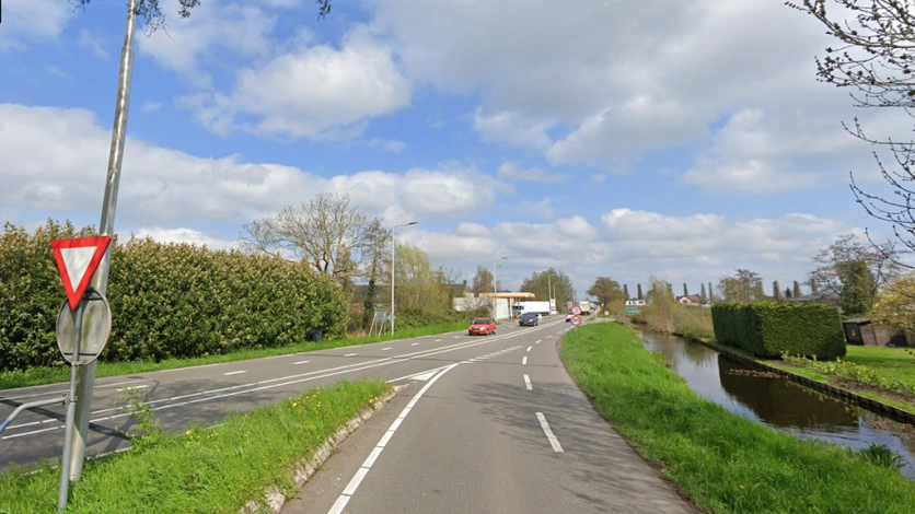 Gras bij toerit N207 in Boskoop zorgt voor gevaarlijke situaties ...