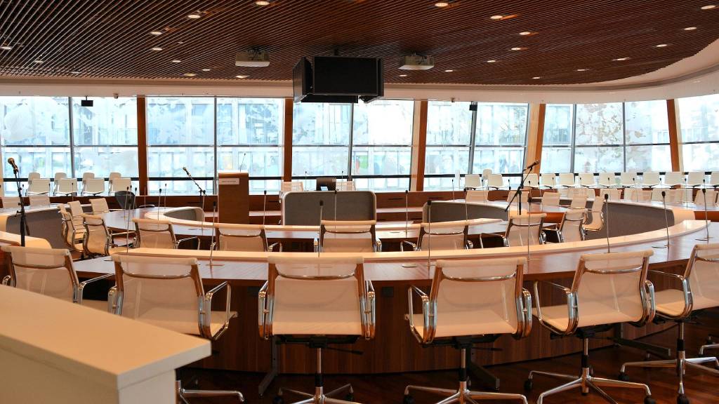 Tumult in politiek houdt aan, twee raadsleden splitsen zich af: 'Kunnen ...