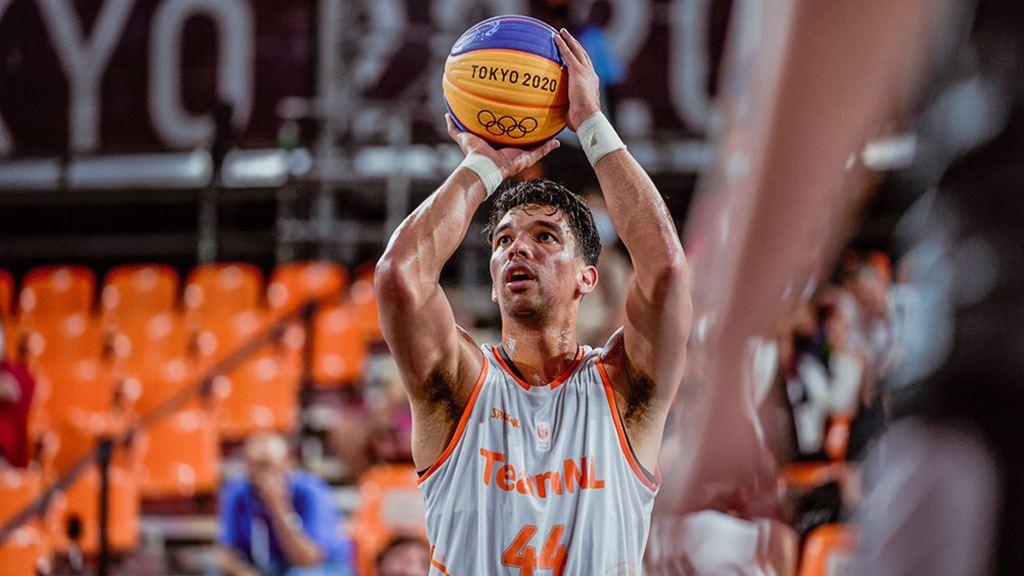 Alphenaar met Nederlandse basketbalploeg mee naar Olympische Spelen ...